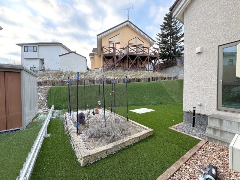 売買物件詳細 (字高丘6番143【築浅美邸／都市ガスエコジョーズ／駐車4台可】)